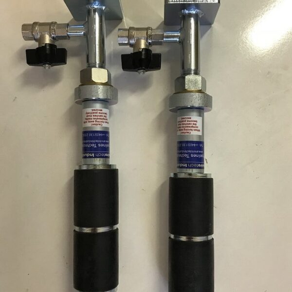 SPRING LOADED MANHOLE KEYS